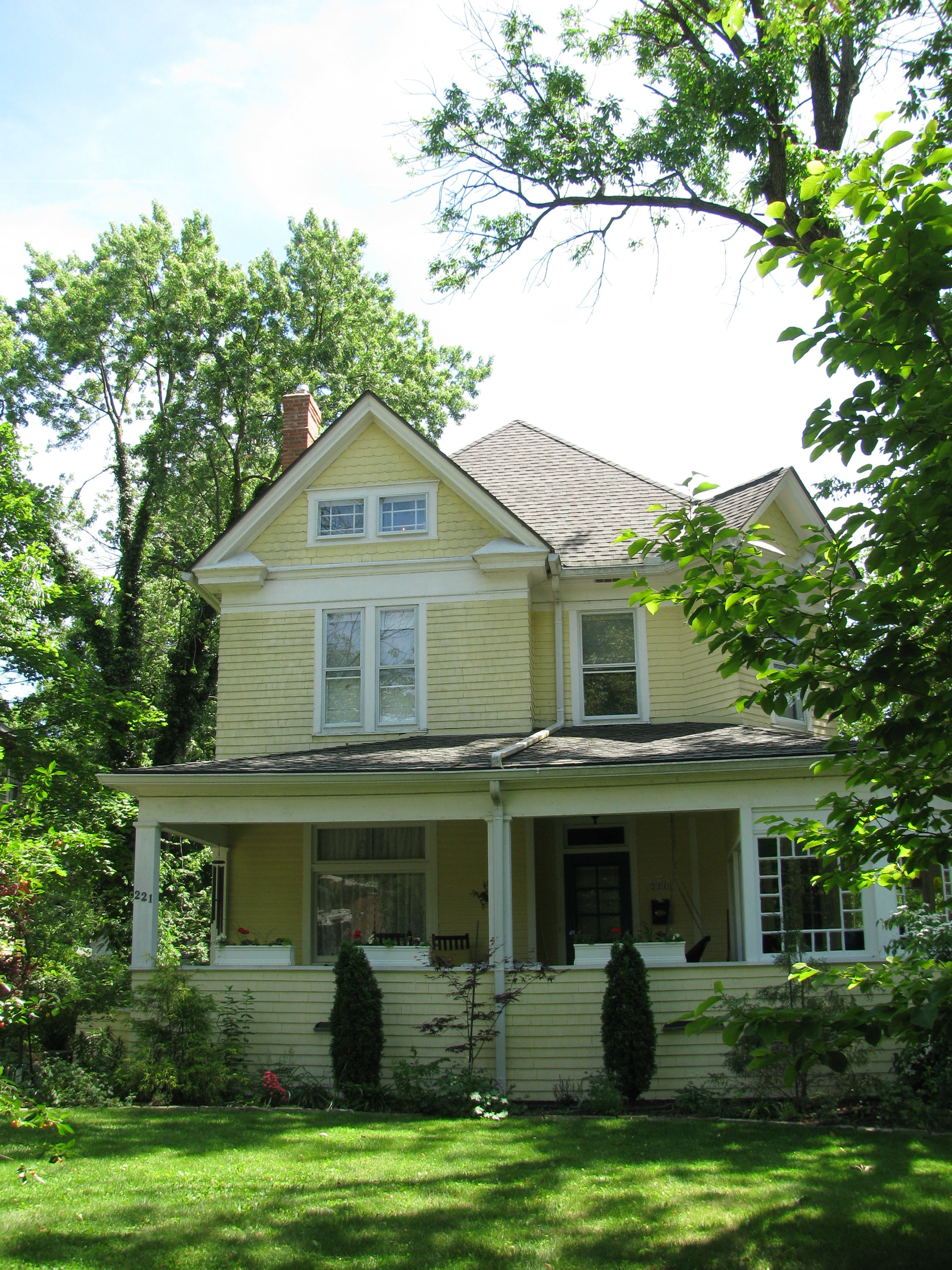 The Yellow Farm House | ColumbusMakesArt.com (en-US)